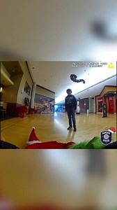 Christmas Saved: Aurora Police Release Body-Worn Camera Footage from Fox Valley Mall Grinch Arrest Aurora, IL – The Aurora Police Department has released body-worn camera footage from a holiday incident that briefly put Christmas cheer on the run—but not for long. On December 17, 2025, just around 10:15 a.m., Officer Braden Lentini was on a routine foot patrol after receiving a report, from a good Samaritan named Emmet, of the Grinch attempting to make off with presents from Santa’s Christmas tr