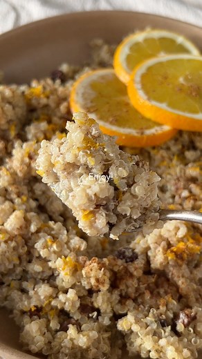 Cinnamon Orange Quinoa is a great way to shake up your usual breakfast meal routine. 🧡 It is a no-fuss and simple yet invigorating morning treat that will get you pumped up for the day ahead. Recipe link: https://plantbasedonabudget.com/cinnamon-orange-quinoa-porridge/ Follow Plant-Based on a Budget for more recipes! #plantbasedonabudget #breakfastquinoa #quinoa #quinoabowl #quinoarecipe #healthyrecipes #healthybrekfast #breakfast #mealprep #easyrecipes #recipeoftheday #veganrecipes #plantbased