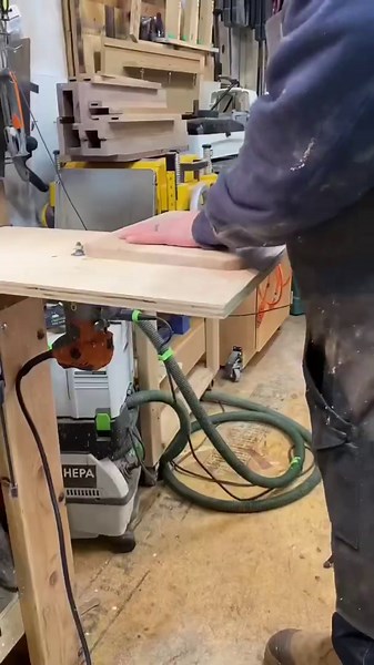 My plywood DIY router table #diytools #routertable #woodworkingtools