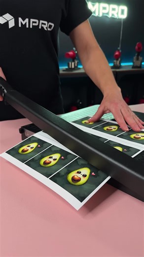 Create Custom Magnets with the MPRO 2x2