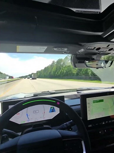 GMC Hummer EV Super Cruise hands free lane change!