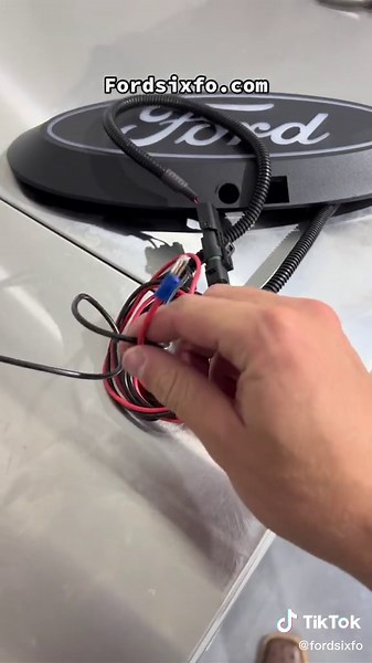 Ford F-150 & Super Duty Illuminated Emblems: Fordsixfo.com