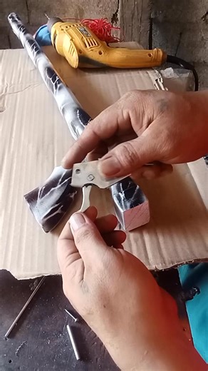 Installing trigger to 80cm speargun #spearfishing #speargun #fishing #johncarlojasminruiz #reelsvideoシ #reelsviralシ #reelsviralシfb #viralreels #reelsvideo #reels | John Carlo Jasmin Ruiz