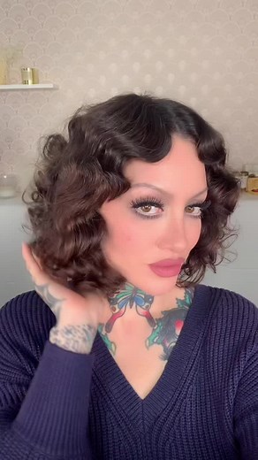 #VintageHairTutorial using #Vintage Curlers and Wave Clamps 💋 #hair #hairstyle #hairtutorial #vintagemakeup #vintagetok #fyp #makeupartist #mua