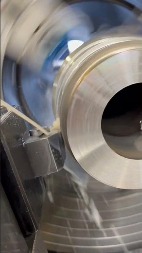 Methods Machine Tools - Weiler E90 Cycle-Controlled Lathe Turning Operation