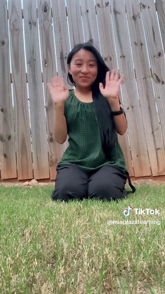 🏃‍♀️Movement: Plan for movement breaks throughout the day, or try to keep them active while learning. This could be reading while bouncing on a yoga ball, using a fidget band on their chair, or using other types of fidget toys while learning. ⏰ Help your student prioritize to prevent task paralysis: Sometimes, having a bunch of tasks and not knowing where to start can be intimidating! Helping your student prioritize can prevent task paralysis. Younger students often need help with this, so it c