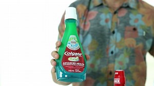 ¿Quieres conocer cómo utilizar correctamente nuestros nuevo enjuagador Colgate Total Advanced Health? ¡Dale play a este video y conoce los tres pasos! | Colgate Latinoamérica