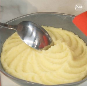 Tip #1: Don't skimp on the salt. (Plus other tips you need for the ultimate mashed potatoes!) #TheKitchen > Saturdays at 11a|10c Save the recipe: https://foodtv.com/2Vuqcok. | Food Network