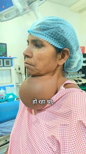 Dr. Harshpreet Singh Tuteja on Instagram: "Cyst inside throat😱 #drharshpreetttuteja #ambikapur #srshospital #doctor #hindireels"