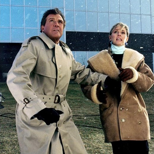 Lindsay Wagner Didn’t Become Bionic Buddies With Lee Majors (At First)