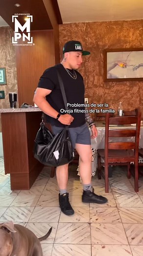 1.1K views · 62 shares | Problemas de ser la oveja fitness de la familia  . . . #fitnesslifestyle #fitnessproblems #humorgym #humor #motivacion #motivaciongym #gymrat #mpngdl #mpnmatriz | MPN Suplementación Matriz | Facebook