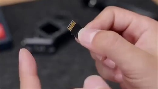 闪存TF存储卡为何适合运动相机无人机？大容量高速写入，稳定传输不掉帧，轻松应对极限拍摄场景。