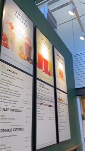 Welcome to Pittsburgh, Shake Shack! 💚🍔 That’s right…Pittsburgh’s first Shake Shack location is NOW OPEN‼️ Catch them shaking up the Strip District Terminal starting today at their ✨grand opening! ✨ 📍Strip District Terminal- 1767 Smallman Street Read more about what you can find at The Terminal here: https://bit.ly/4anG1Cv 📲 | Visit Pittsburgh