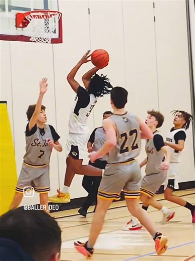 Watch Deo Dixon redefine greatness with this nasty buckets! 🔥🔥 When talent meets determination, the world takes notice. Let’s make this go viral! 🚀🏀 #DeoDixon #NextBigThing #ViralGoal #FootballMagic