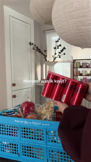 Uiteindelijk heb ik €30 bespaard. En dat voelt echt als winst. Dankzij de Reclamefolder-app kon ik makkelijk vergelijken wat voor mij het voordeligst was. Je maakt in de app ook kans op €100 boodschappengeld door je beste bespaartips te delen. Dus doe vooral mee!🎀🍎🌸 ad @reclamefolder.nl