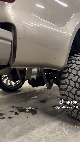 Titan 9 Blade Turbo for 6.0 Powerstroke - Truck Enthusiasts Unite!