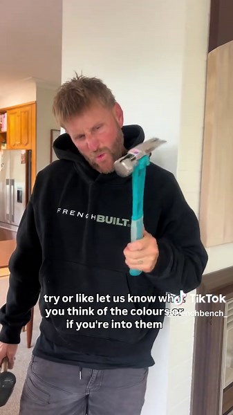 Exploring the Teal Martinez Tools Hammer for Carpentry