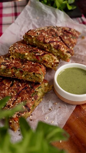 Commment “Bajra” for POWER PACKED BAJRA MOONGLET - Recipe via DM #MilletRecipes . Fuel the day with a high protein breakfast that’s as nutritious as it is delicious. The wholesome blend of soaked moong dal and Bajra (Pearl Millet), loaded with fresh veggies and optional paneer for that extra kick of protein. Whether it’s a busy morning or a light dinner during a weight loss journey, this recipe works, plus, if you skip the paneer to keep it 100% vegan! . Recipe - - In a mixer jar, take 1 cup soa