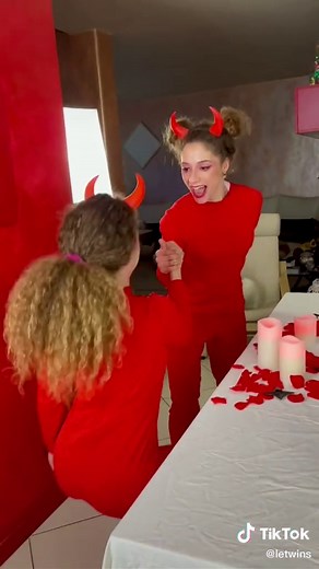 Fun Tutorial Behind the Scenes with Le Twins Result