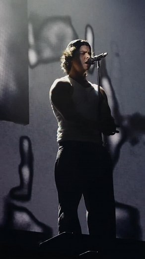 109K views · 7.9K reactions | ‘Every time I sing it, you know I’m bleeding too’ | Lukas Graham | Facebook