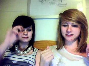 comparing hand sizes