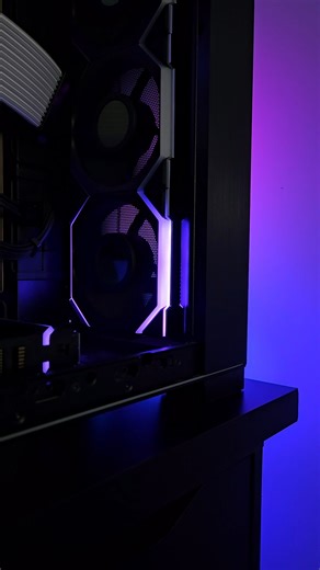 ZK | Com RGB ou sem? With RGB or without? . . . @lianliofficial @lianlibrasil . . . #gaming #pcgaming #gamingsetup #rgbsetup #gamingpc #gamers... | Instagram