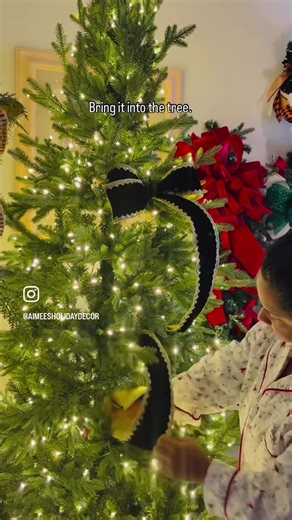 Christmas Ribbon Tutorial for Your Tree