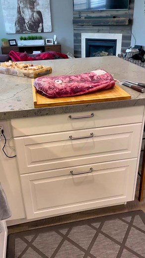 🥩 #diy #cuttingdown #striploin #savemoney #steaks #thediytraill Like & follow to see how I make dog treats from the scraps!