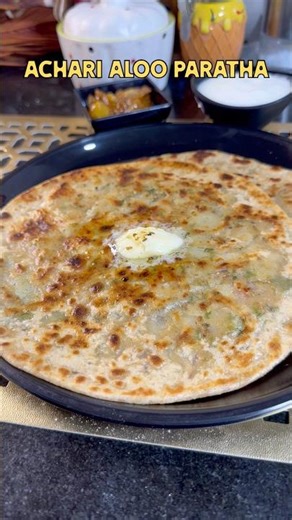 Aaloo Ka Paratha Recipe | Crispy & Soft Dhaba Style Aloo Paratha | Breakfast Recipe in 5 Mins