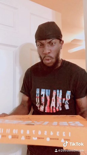 24K views · 866 reactions | 1 of my Fav SpongeBob episodes. What’s yours!? #spongebobsquarepants #krustykrabpizza #funnyreel #skitscomedy | Brandon Medlock | Facebook