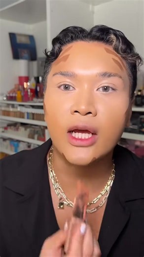 trying the unrecognizable makeup trend… 🤭🫣😱😅 #makeup #beauty #viralmakeup #beautytips #unrecognizabl | Sean Anthony