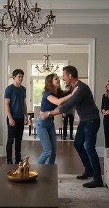 Stepdad Demanded I Hand Over a $30 Million Inheritance to His Son or Leave the House—But I Refused and… I’m Daisy, an 18-year-old university student from Florida. My parents divorced when I was 12, and I’ve lived with my mom ever since. Last year, my father succumbed to cancer, which was profoundly challenging for me because we were very close. He left me a significant amount of money in his will, but I could only access it once I turned 18. This year, I finally turned 18, and something really c