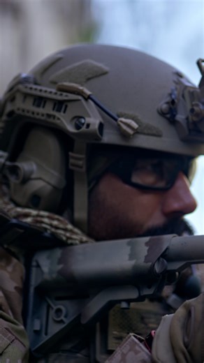 Energy 🔋 is Power: RAILINK® . Users can seamlessly integrate compatible accessories without the need for additional batteries and cable management. Find it: https://bit.ly/3wgavIR #OpsCore #RAILINK | Ops-Core