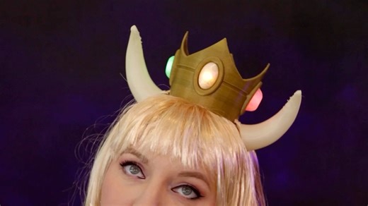 Use #3DPrinting and LEDs to make this Princess Peach / #Bowsette inspired #LED #Gemma crown! Guide: learn.adafruit.com/bowsette https://youtu.be/WYjC-jPgky8 #3dprinting #adafruit #cosplay | Adafruit Industries