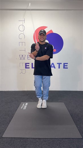 📚 How to swing crossover in 32 seconds! - Jump Rope Tutorial