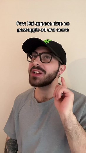 Understanding Italian Hand Gestures in Everyday Situations