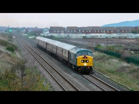 Class 45 45118 The Royal Artilleryman on the Chairman's Train, Abergele & Pensarn - 19th April 2025