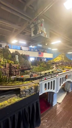 PghTrainFanatic on Instagram: "The NJ Hi-Railers Amazing O scale train layout! -flashback pt.1 #ogauge #train #layout #display #tour #pghtrainfanatic #model #railroading #railway #fyp #reelsinstagram #youtube #tiktok #lionel #mth"