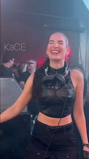 LILLY PALMER IN LONDON 🇬🇧