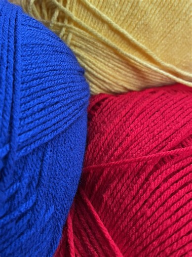 CHILI MAC 🤪🤣🤣 #crochetwithme #embracingembrazee #crochetsweater #blackgirlscrochettoo