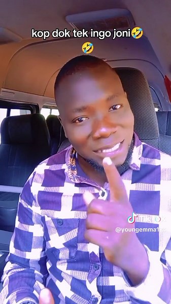 Hilarious Hand Gestures Inside a Car