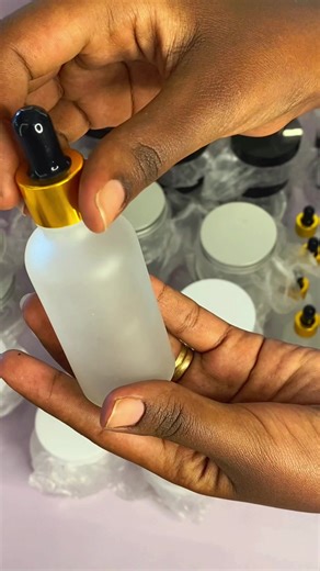 Efficient Packaging Solutions with Dropper Bottles