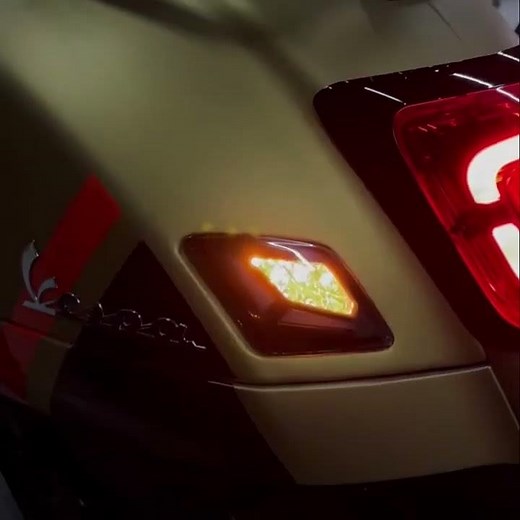 Vespa GTS 300 (2023-2025) LED Turn Signal Lights Install & Review – Plug & Play Upgrade!