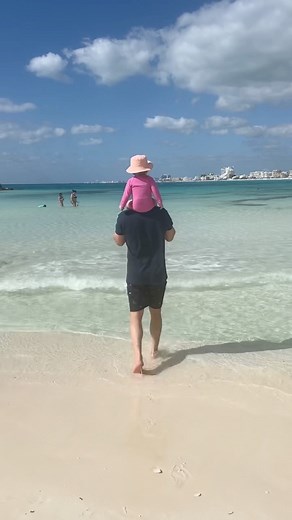 Lindsay Arnold Cusick on Instagram: "SPRING BREAK 2022 💕 I'll never forget this fun trip and the memories made! Here is a highlight reel of some of my fave moments 😭💕🥺 #springbreak2022 #cancunmexico #cancun #familyvacation #vacay"