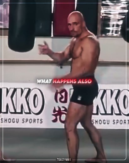The RIGHT Way To Block A Low Kick ‪@OfficialBasRutten‬ ‪@glory‬