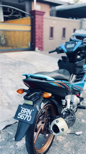 Exploring V8 Blue Bass Modifications and Influences