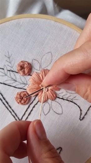 🌸 Basic Flower Embroidery – Easy Stitch from the Alphabet Pattern #embroidery #stitch #tutorial #diy