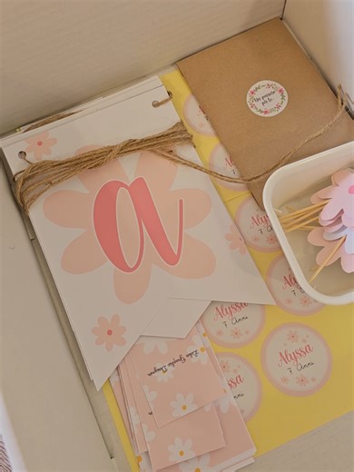 Un tema dolce e delicato come quello delle margherite, te che tema sceglieresti per la tua bimba? #partykit #margherite #7anni #festacompleanno #mamma