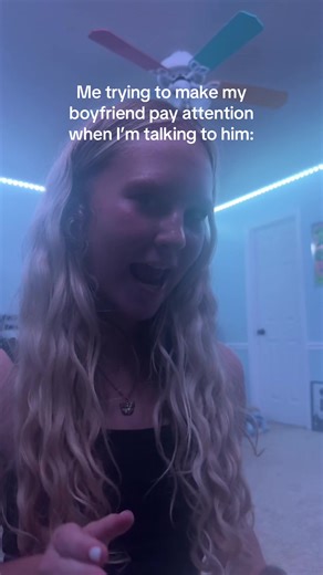 How to Make Your Boyfriend Pay Attention in Conversations