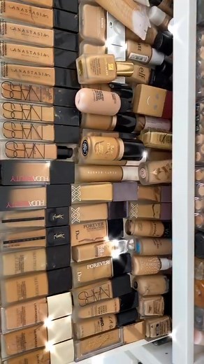 Exploring My Makeup Collection: Trending Products and Must-Haves